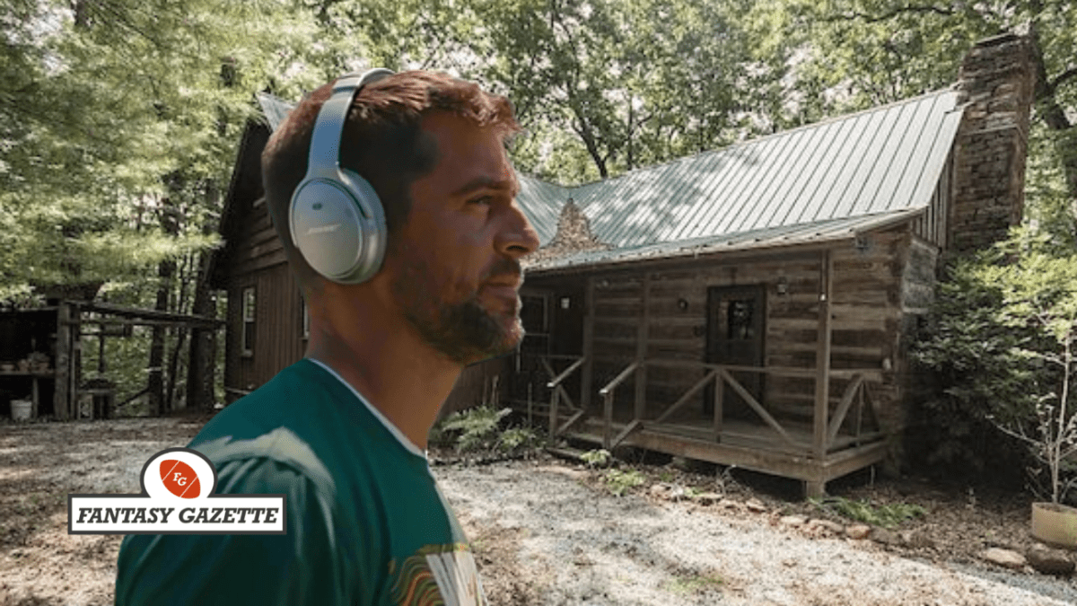 Aaron Rodgers Ends Darkness Retreat After Just Six Minutes So He Can ...